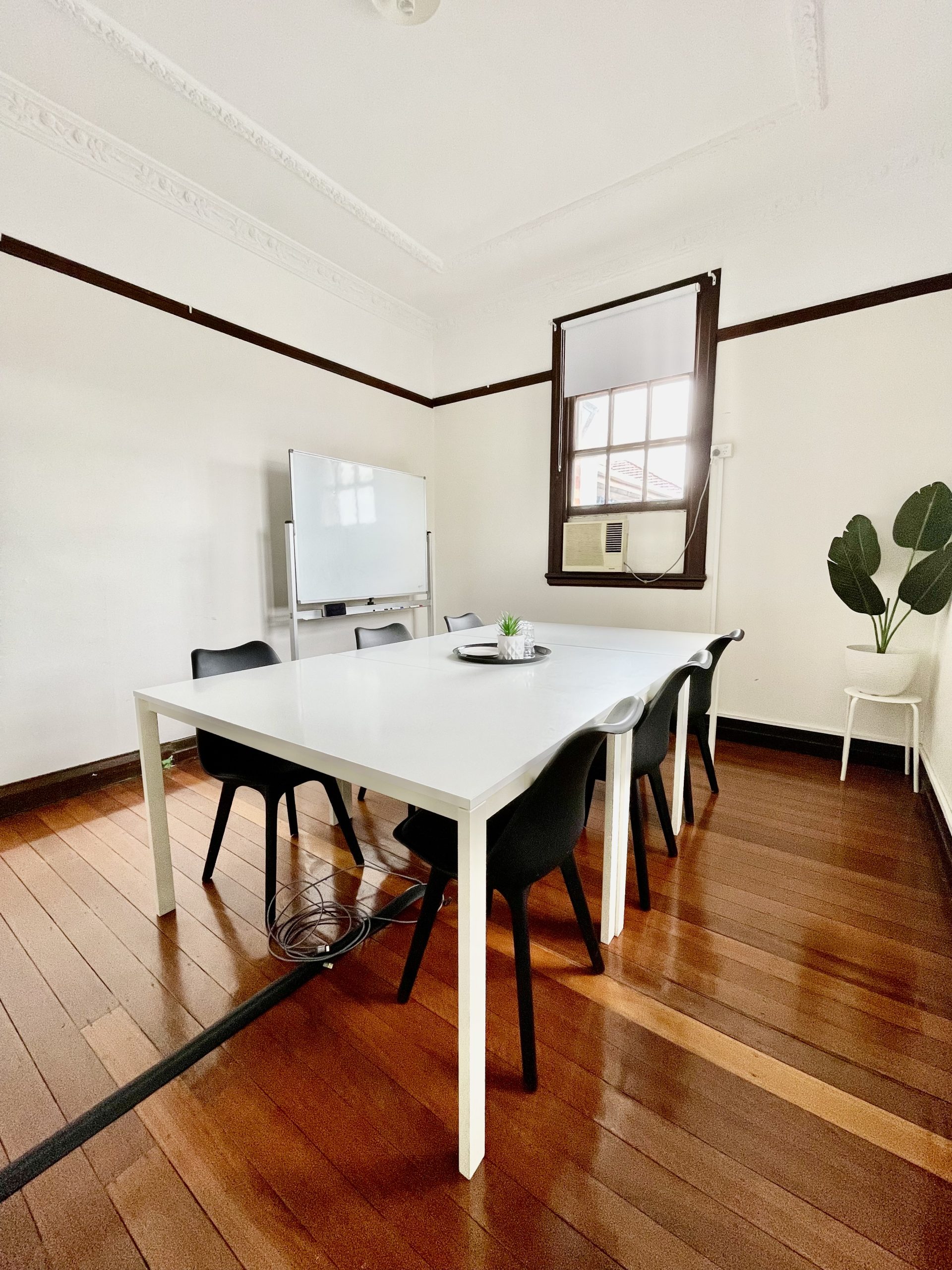 Private Meeting Room (1-8 seats) in New Farm, Brisbane – Salt Space ...